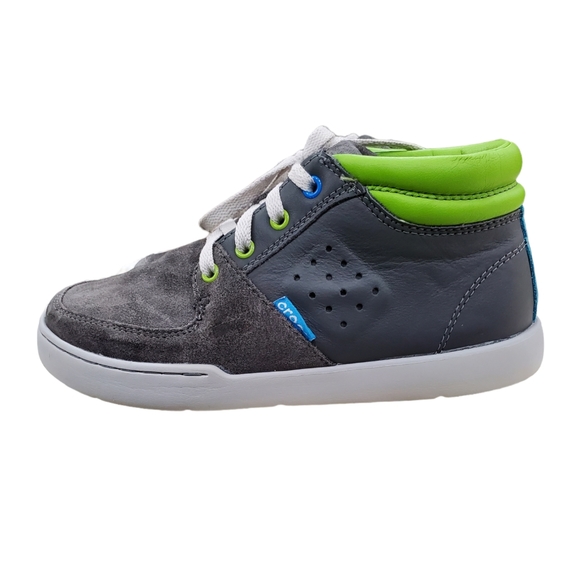 CROCS | Shoes | Crocs Youth Suede Skate Shoes High Top Sneakers Rare ...